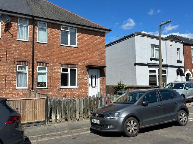 2 bedroom end of terrace house to rent