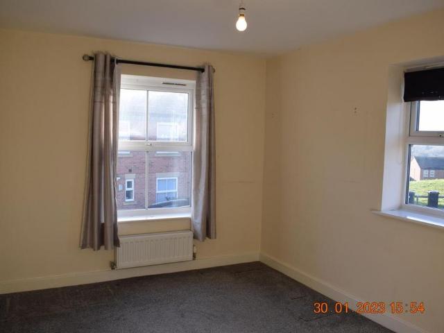2 bedroom end of terrace house to rent