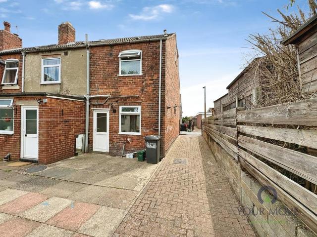 2 bedroom end of terrace house to rent