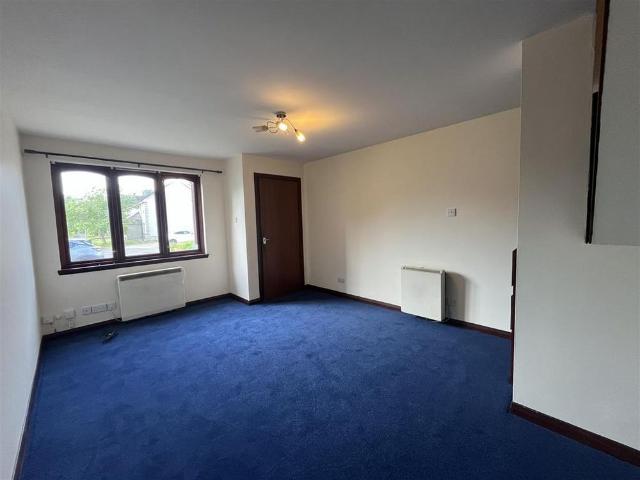 2 bedroom end of terrace house to rent