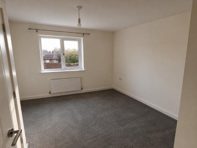2 bedroom end of terrace house to rent