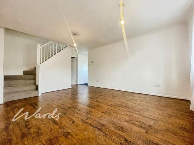 2 bedroom end of terrace house to rent