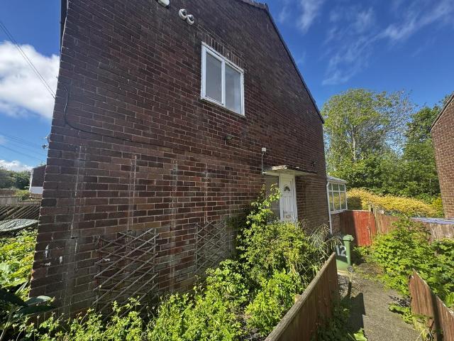 2 bedroom end of terrace house to rent