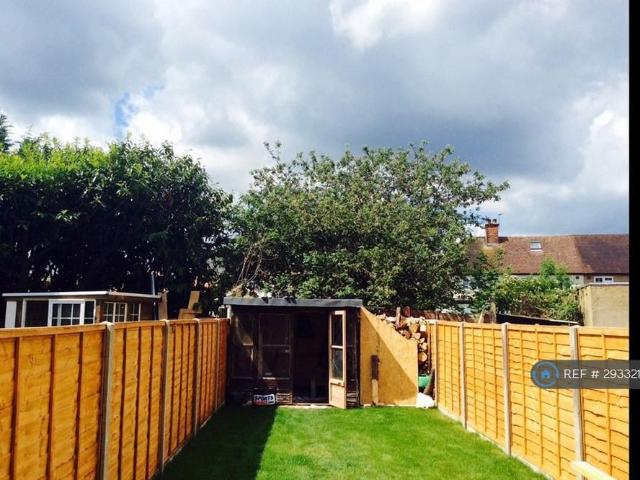 2 bedroom end of terrace house to rent