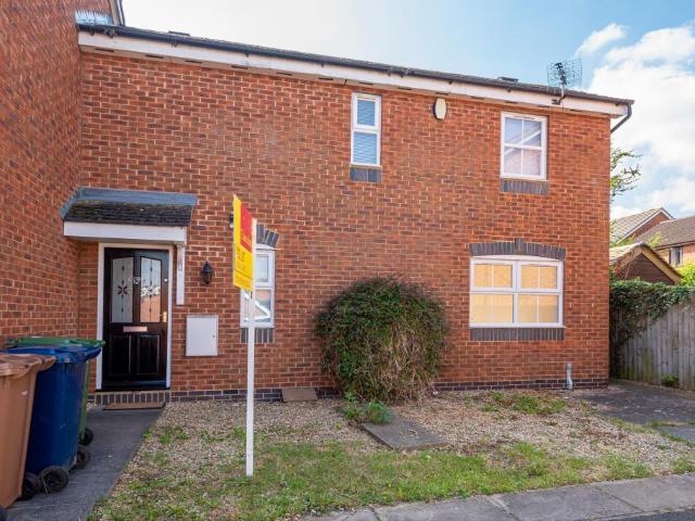 2 bedroom end of terrace house to rent