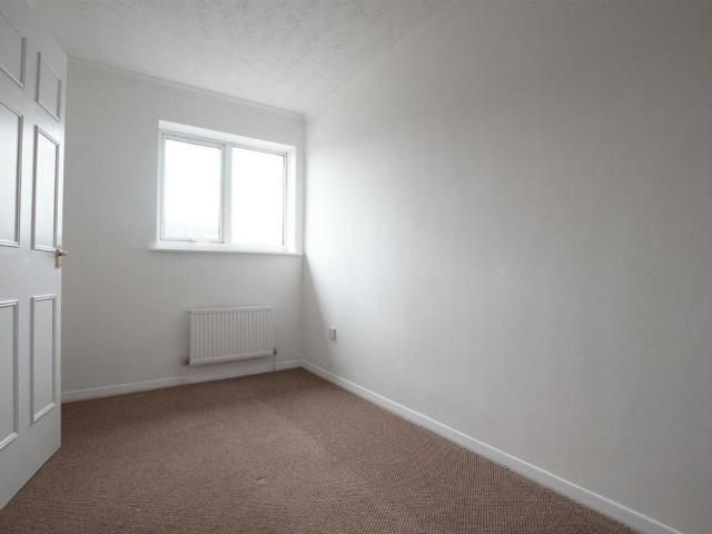 2 bedroom end of terrace house to rent