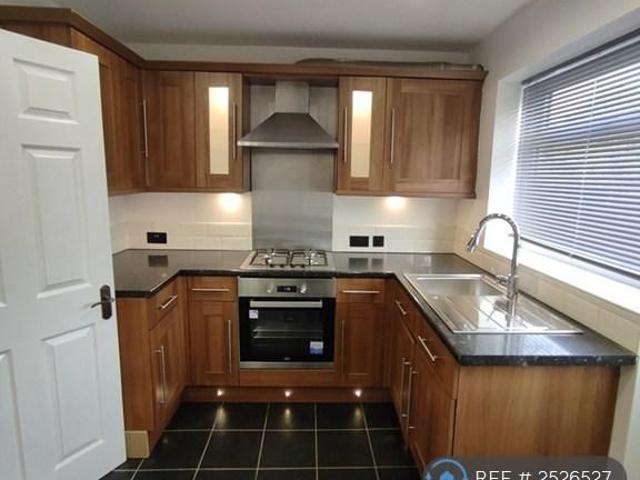 2 bedroom end of terrace house to rent