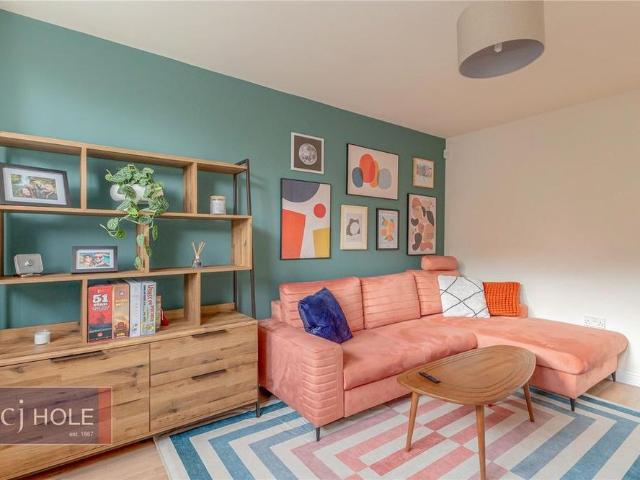 2 bedroom end of terrace house to rent