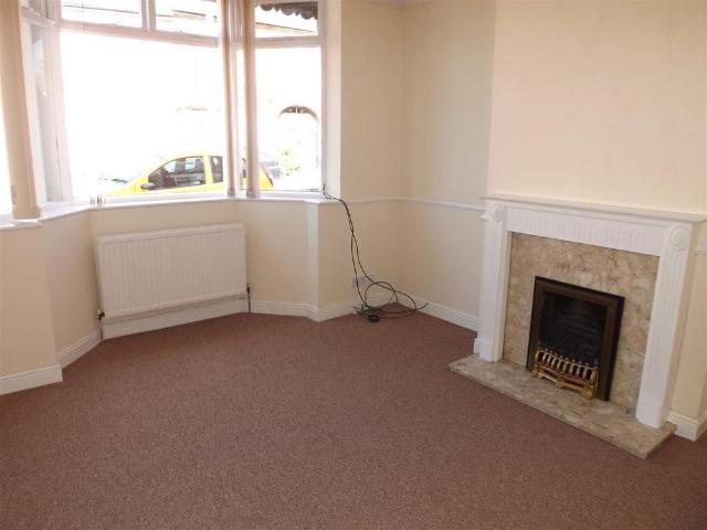 2 bedroom end of terrace house to rent
