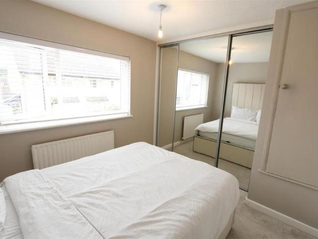 2 bedroom end of terrace house to rent