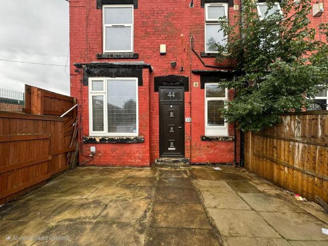 2 bedroom end of terrace house to rent