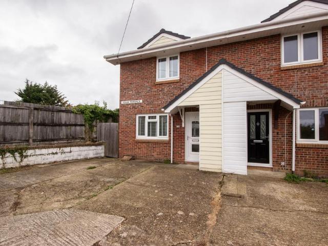 2 bedroom end of terrace house to rent