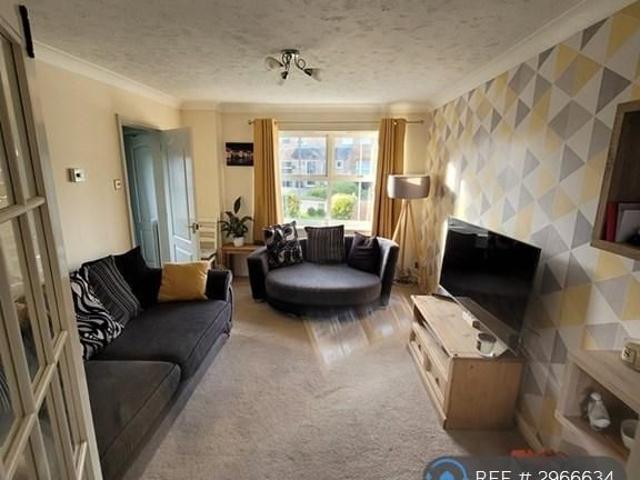 2 bedroom end of terrace house to rent