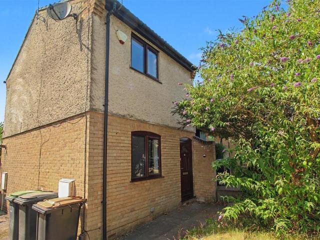 2 bedroom end of terrace house to rent