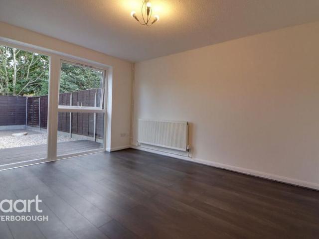 2 bedroom end of terrace house to rent