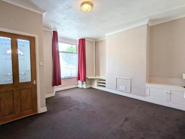 2 bedroom end of terrace house to rent