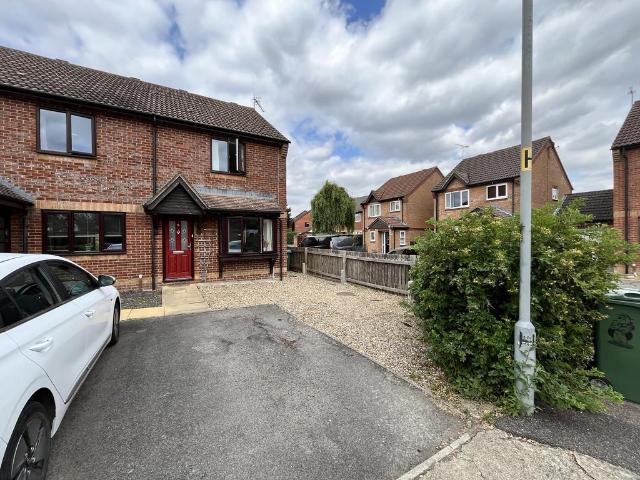 2 bedroom end of terrace house to rent