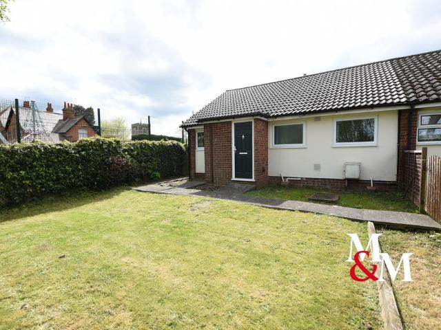 2 bedroom end of terrace house to rent