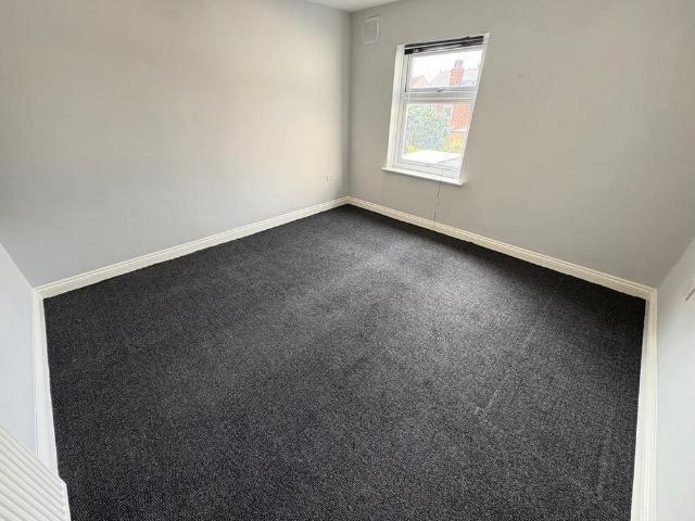 2 bedroom end of terrace house to rent