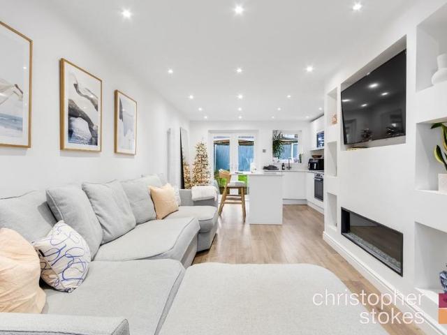 2 bedroom end of terrace house to rent