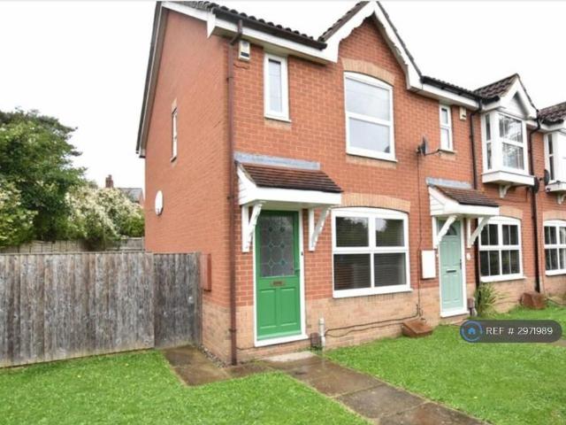 2 bedroom end of terrace house to rent