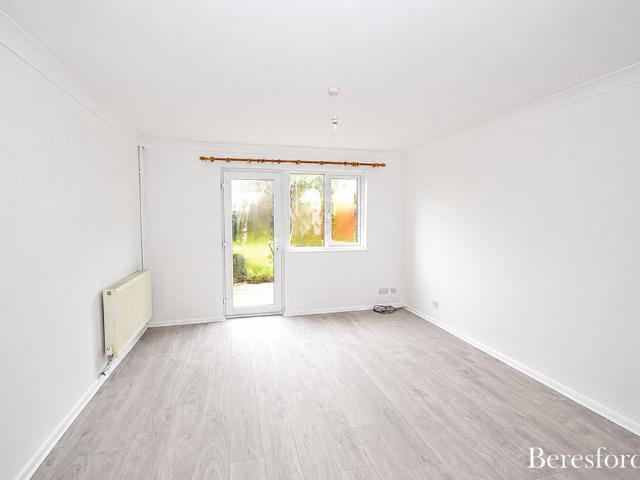 2 bedroom end of terrace house to rent