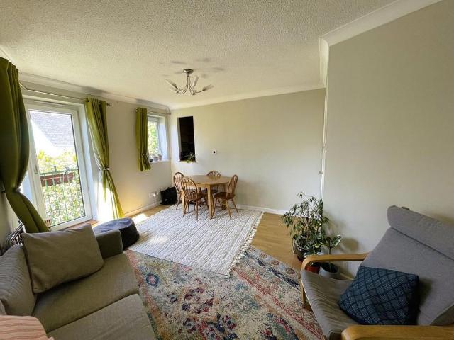 2 bedroom end of terrace house to rent