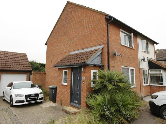 2 bedroom end of terrace house to rent