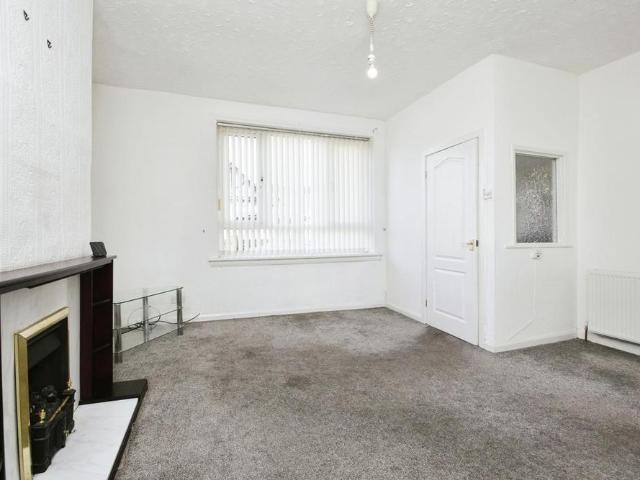 2 bedroom end of terrace house to rent