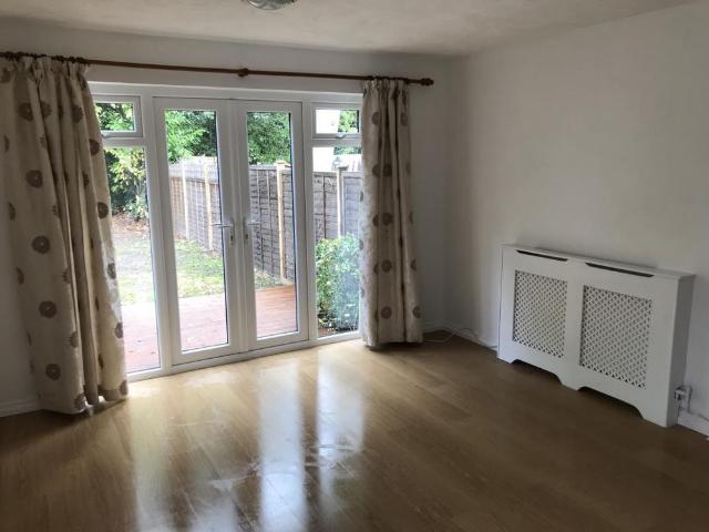 2 bedroom end of terrace house to rent