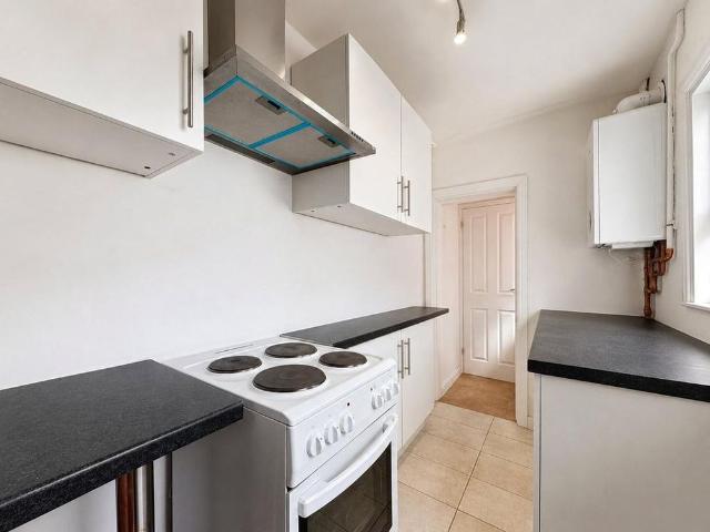 2 bedroom end of terrace house to rent