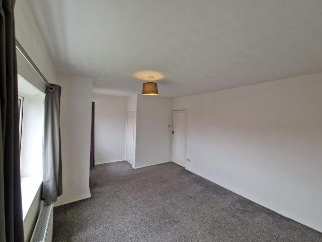 2 bedroom end of terrace house to rent