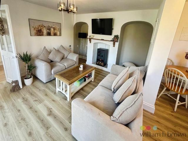 2 bedroom end of terrace house to rent