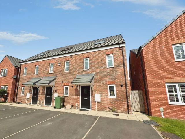 2 bedroom end of terrace house to rent