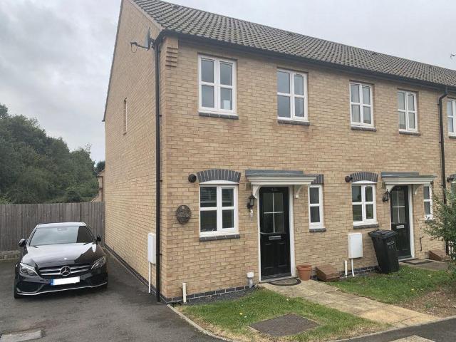 2 bedroom end of terrace house to rent