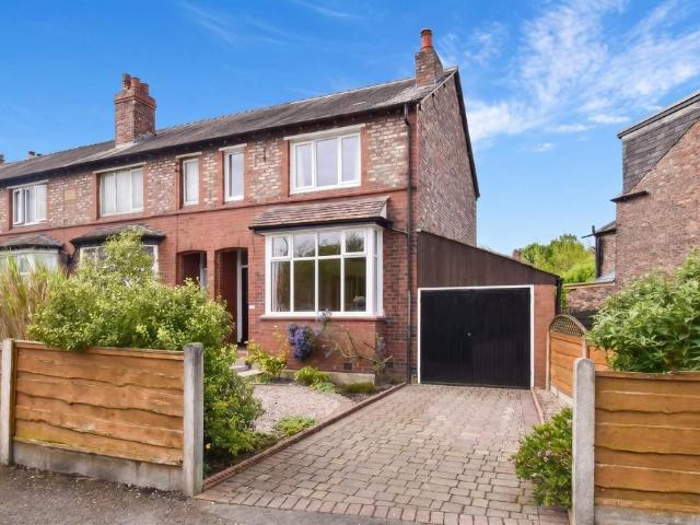 2 bedroom end of terrace house to rent