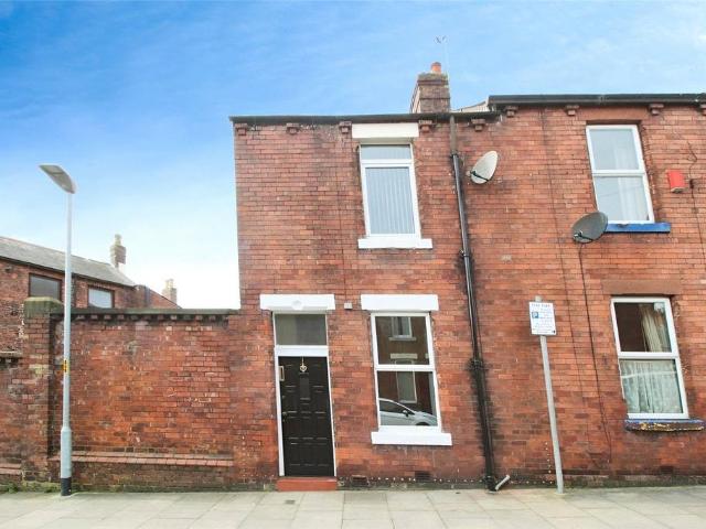 2 bedroom end of terrace house to rent