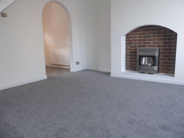 2 bedroom end of terrace house to rent