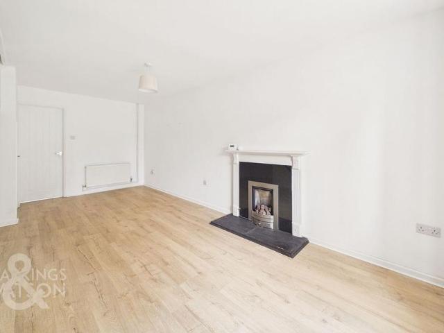 2 bedroom end of terrace house to rent