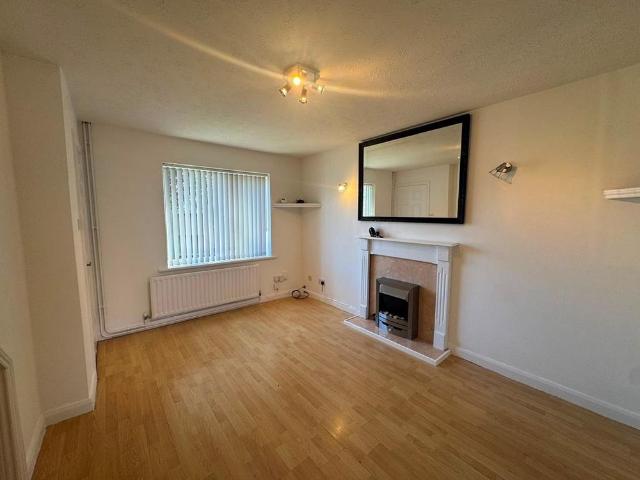 2 bedroom end of terrace house to rent