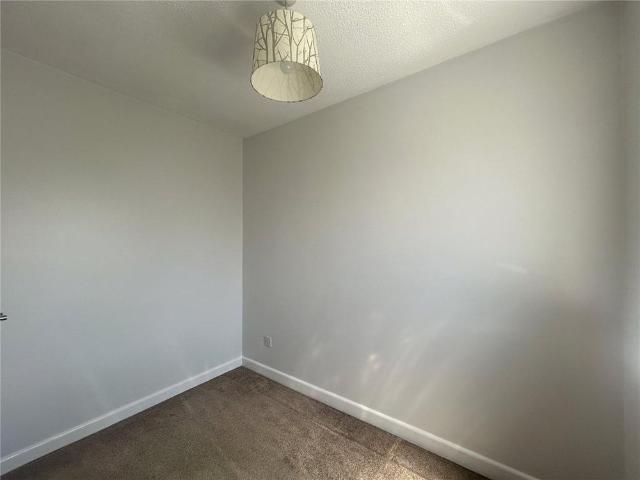 2 bedroom end of terrace house to rent