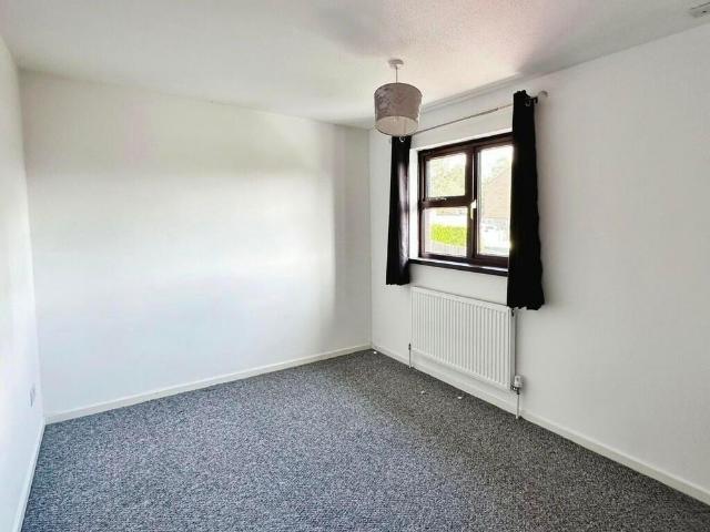 2 bedroom end of terrace house to rent