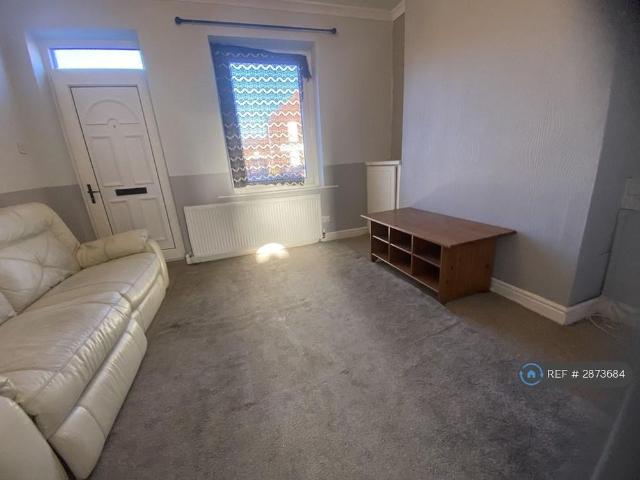 2 bedroom end of terrace house to rent