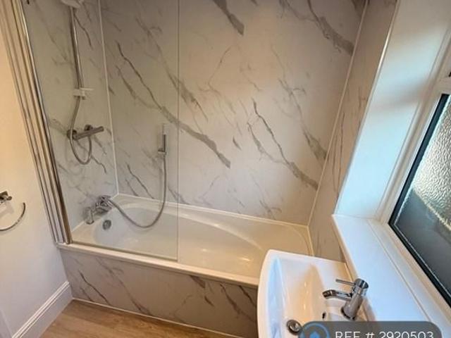 2 bedroom end of terrace house to rent
