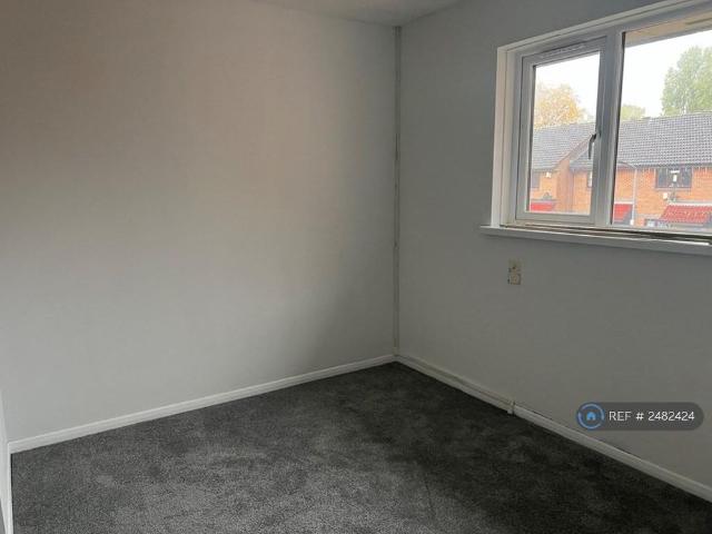 2 bedroom end of terrace house to rent