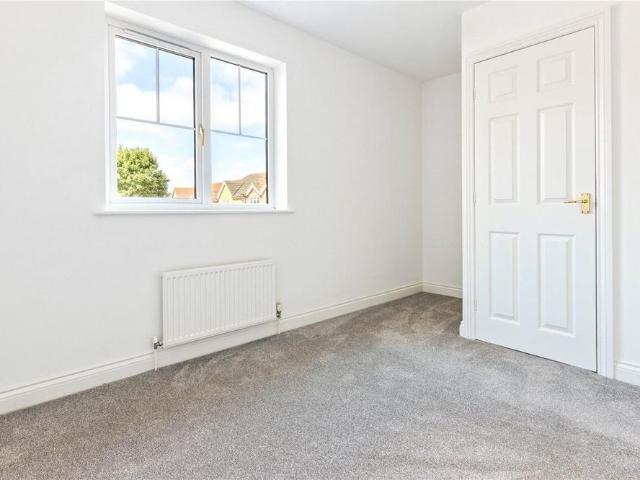 2 bedroom end of terrace house to rent