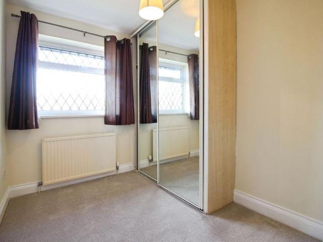 2 bedroom end of terrace house to rent