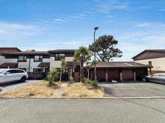 2 bedroom end of terrace house to rent
