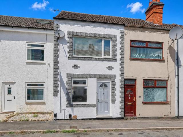 2 bedroom end of terrace house to rent