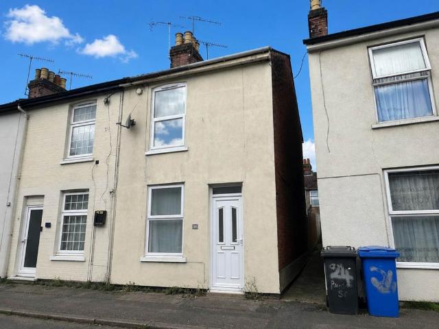 2 bedroom end of terrace house to rent